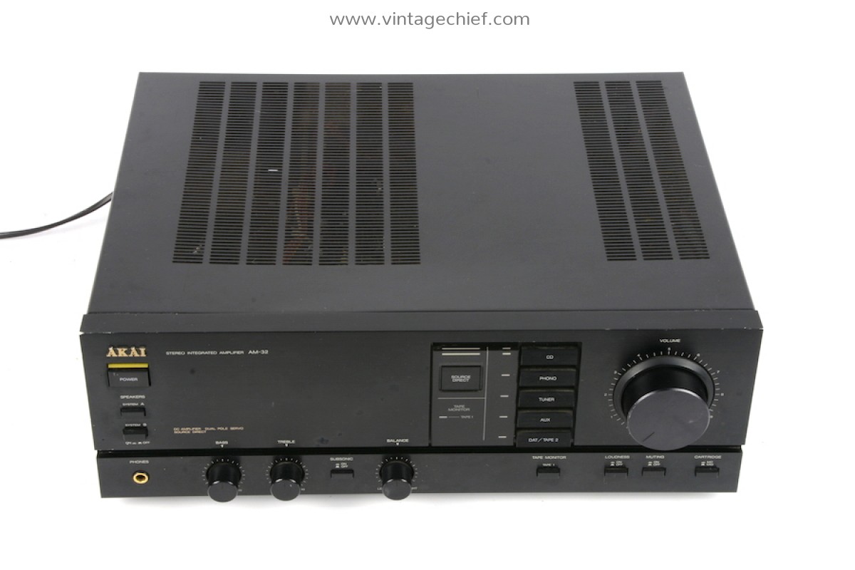 Akai AM-32 Integrated Stereo Amplifier - Phono MM MC