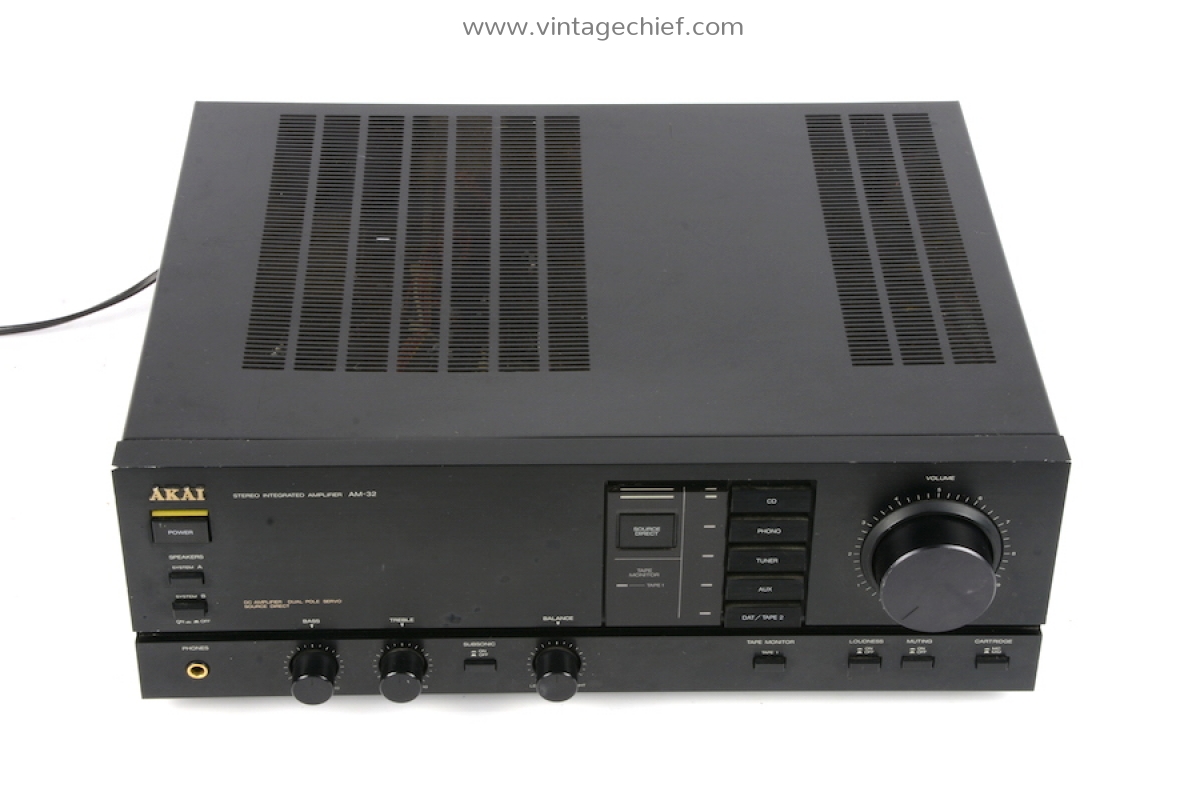 Akai AM-32 Integrated Stereo Amplifier - Phono MM MC