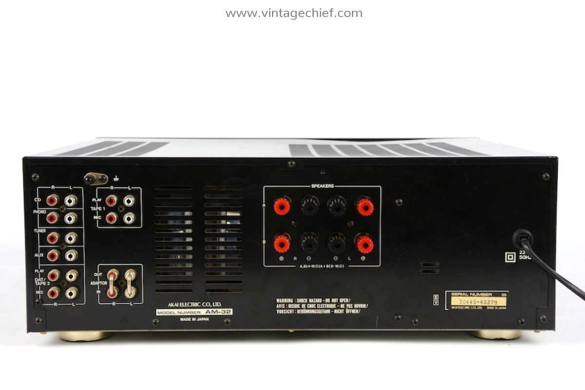 Akai AM-32 Integrated Stereo Amplifier - Phono MM MC