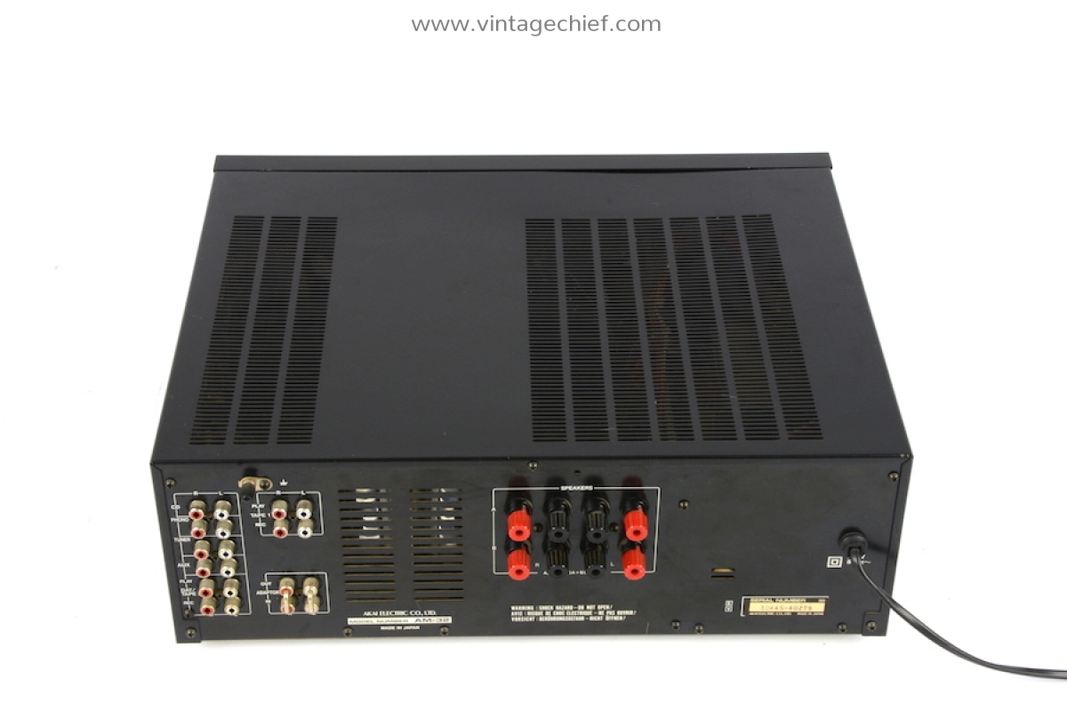 Akai AM-32 Integrated Stereo Amplifier - Phono MM MC