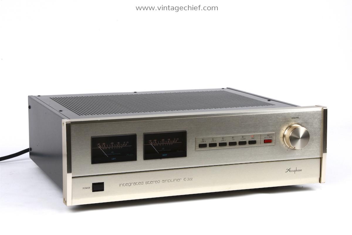 High End Accuphase E-302 Amplifier | 2 x 120 Watt | Phono MM MC | VU ...