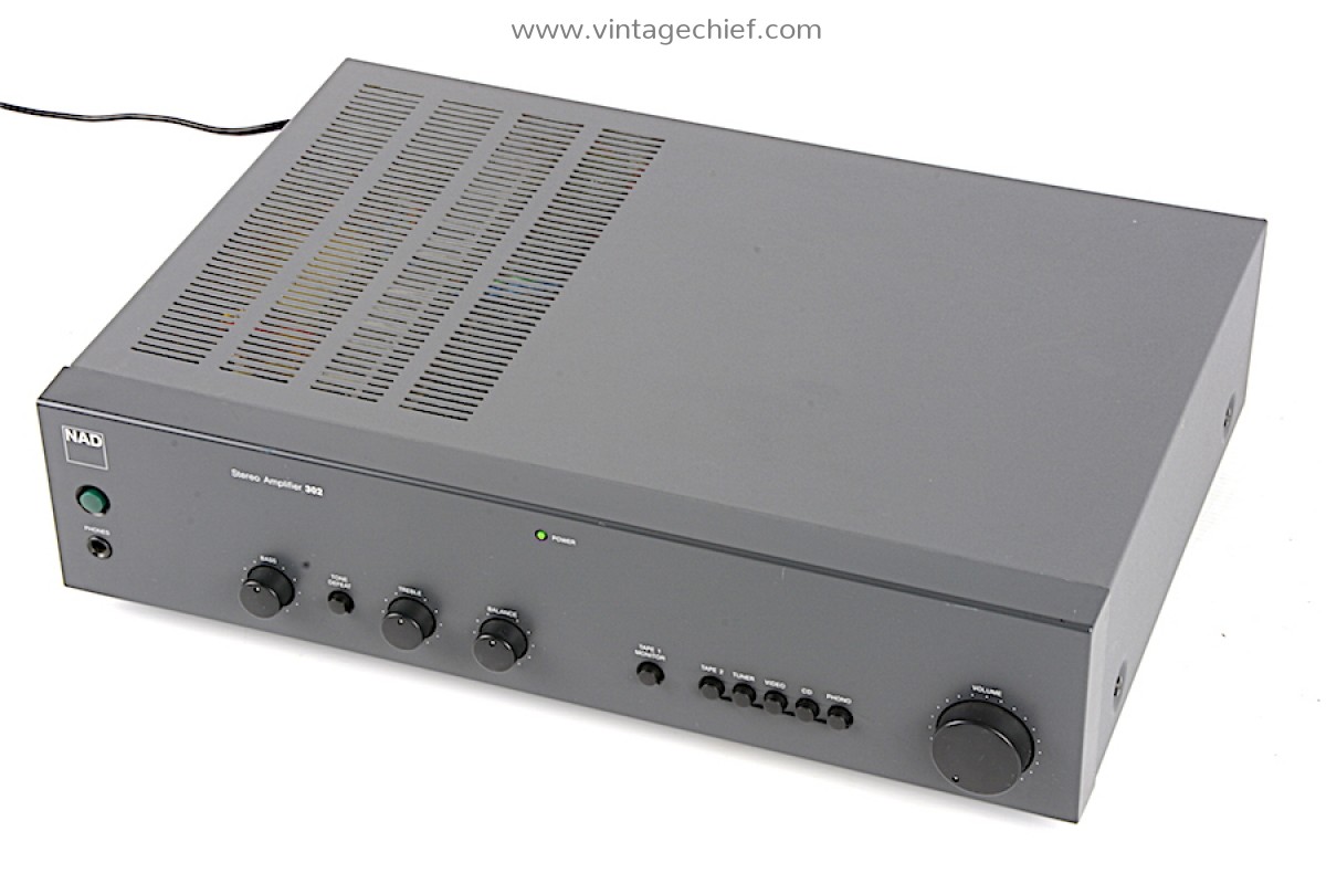 NAD 302 Amplifier