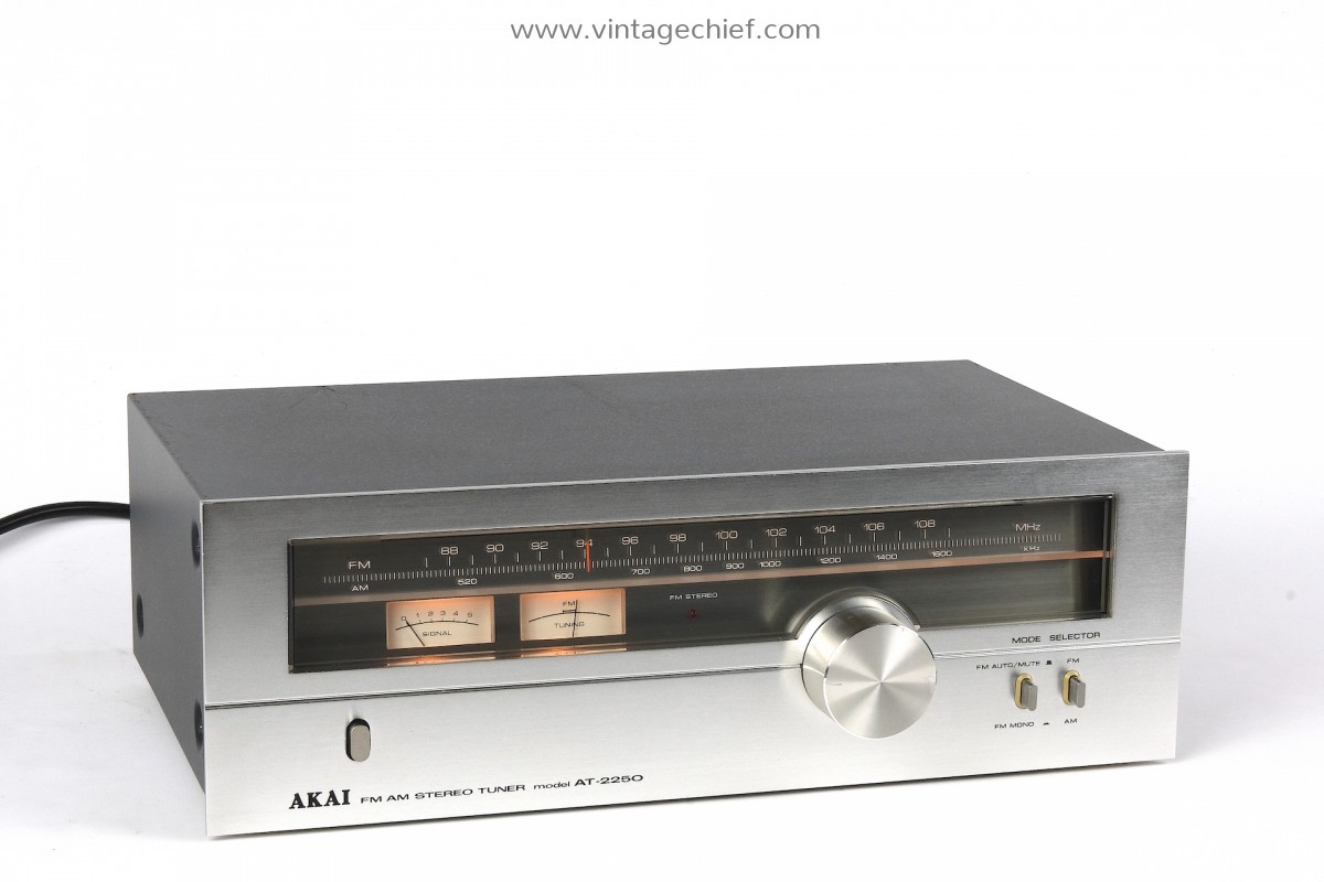 Akai AT-2250 FM AM Tuner | Silver | Radio | Vintage | Audio | HiFi